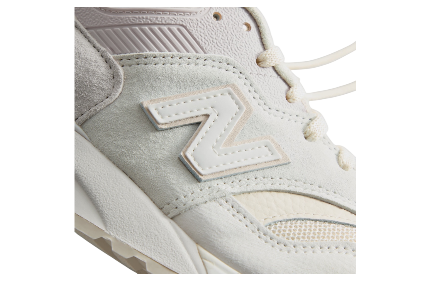 Kith x New Balance 997.5 White / Marshmallow - Mar 2025 Kith x New Balance 997.5 White / Marshmallow - Mar 2025