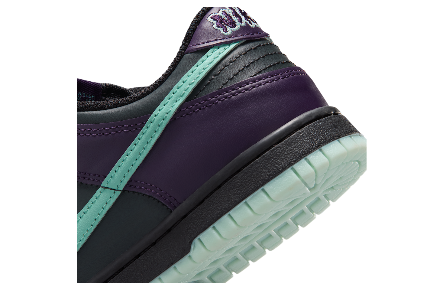 Nike Dunk Low GS Dark Smoke Grey / Grand Purple - Oct 2025 - FB9109-013 ...