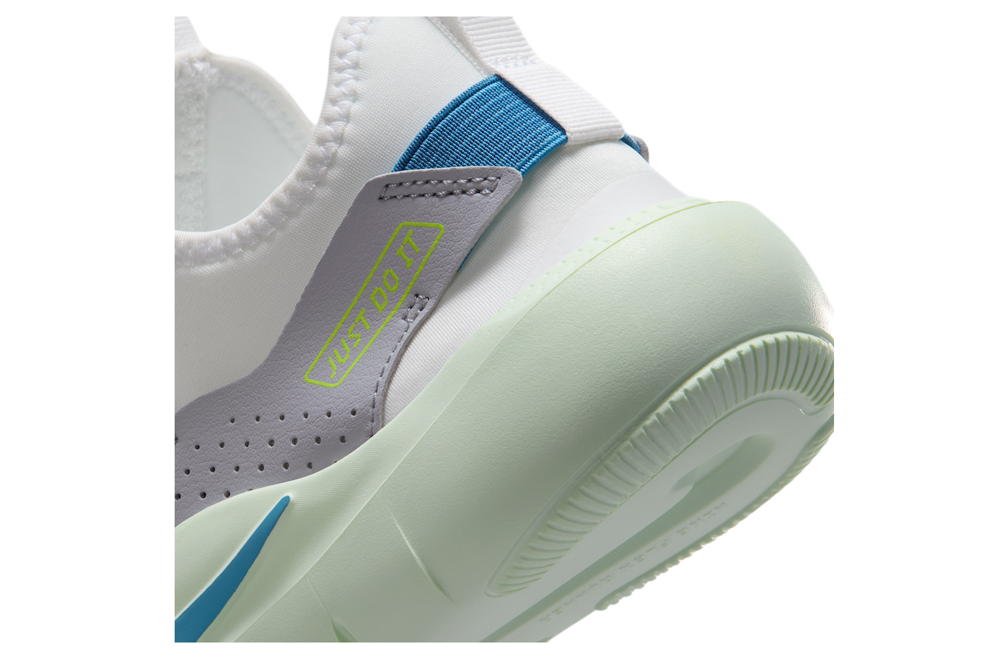 Nike Flex Runner 4 GS Summit White / Wolf Grey - Dec 2025 - IF2893-103 ...