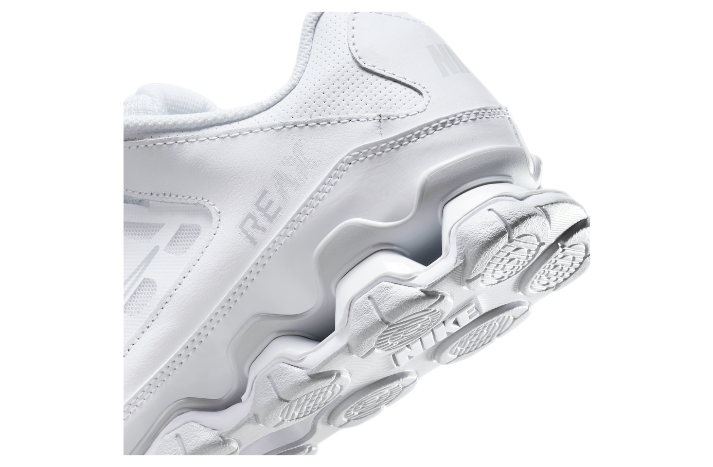 Nike Reax 8 TR WMNS White / Pure Platinum - Oct 2025 - IO2400-102 ...
